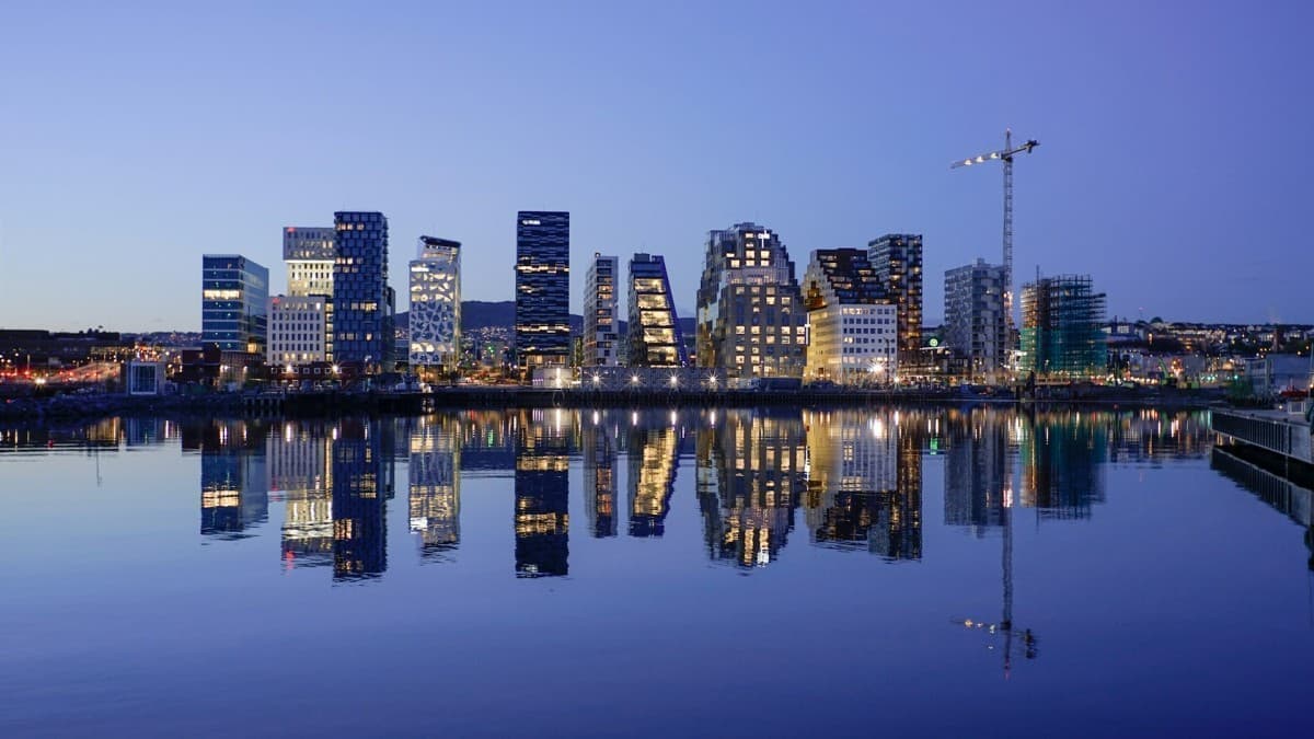 Norway Freezes $2.1 Trillion Oil Fund Ethics Rules to Protect Big Tech ...