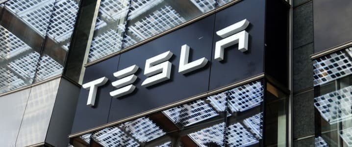 Cybertruck Owners Lash Out at Tesla Over Stainless Steel Rust Problems ...