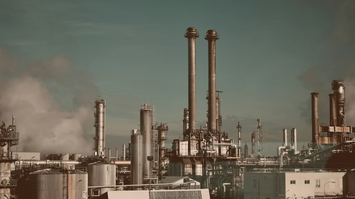 Improved Refining Margins Help Chevron Meet Q1 Profit Estimates ...