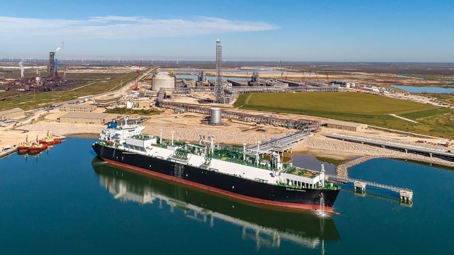 Venture Global Fires Up Phase 2 of Plaquemines LNG | OilPrice.com