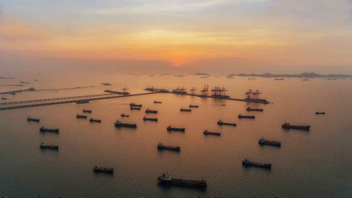 U.S. LNG Stocks Surge on EU Energy Deal | OilPrice.com