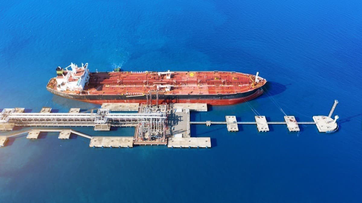 More Supertankers Divert After U.S. Sanctions Hit Chinese Oil Port ...