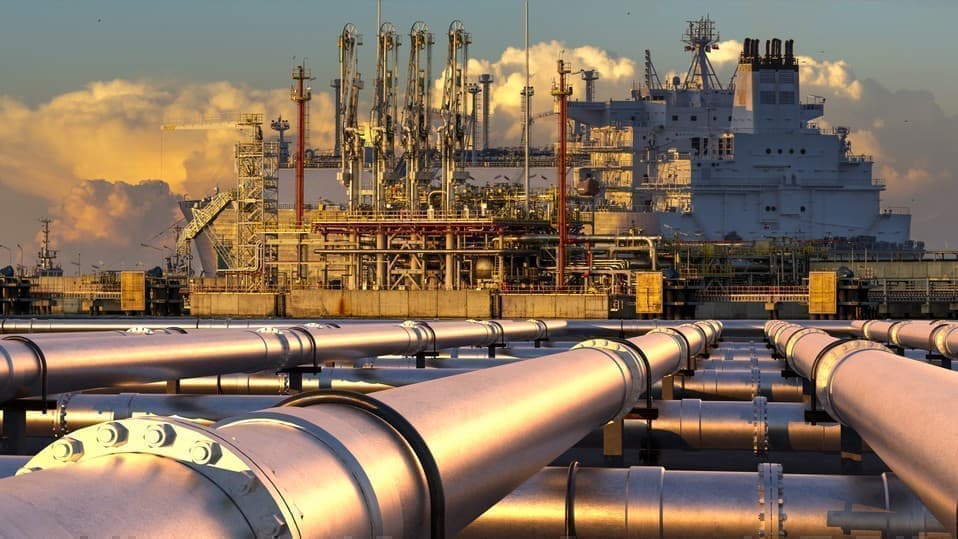 Wood Mackenzie Pushes Back Peak Oil Demand Forecast to 2032 | OilPrice.com