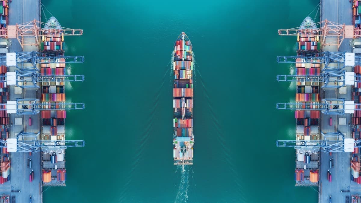 Shipping Giant Maersk Completes First Red Sea Transit in Two Years ...